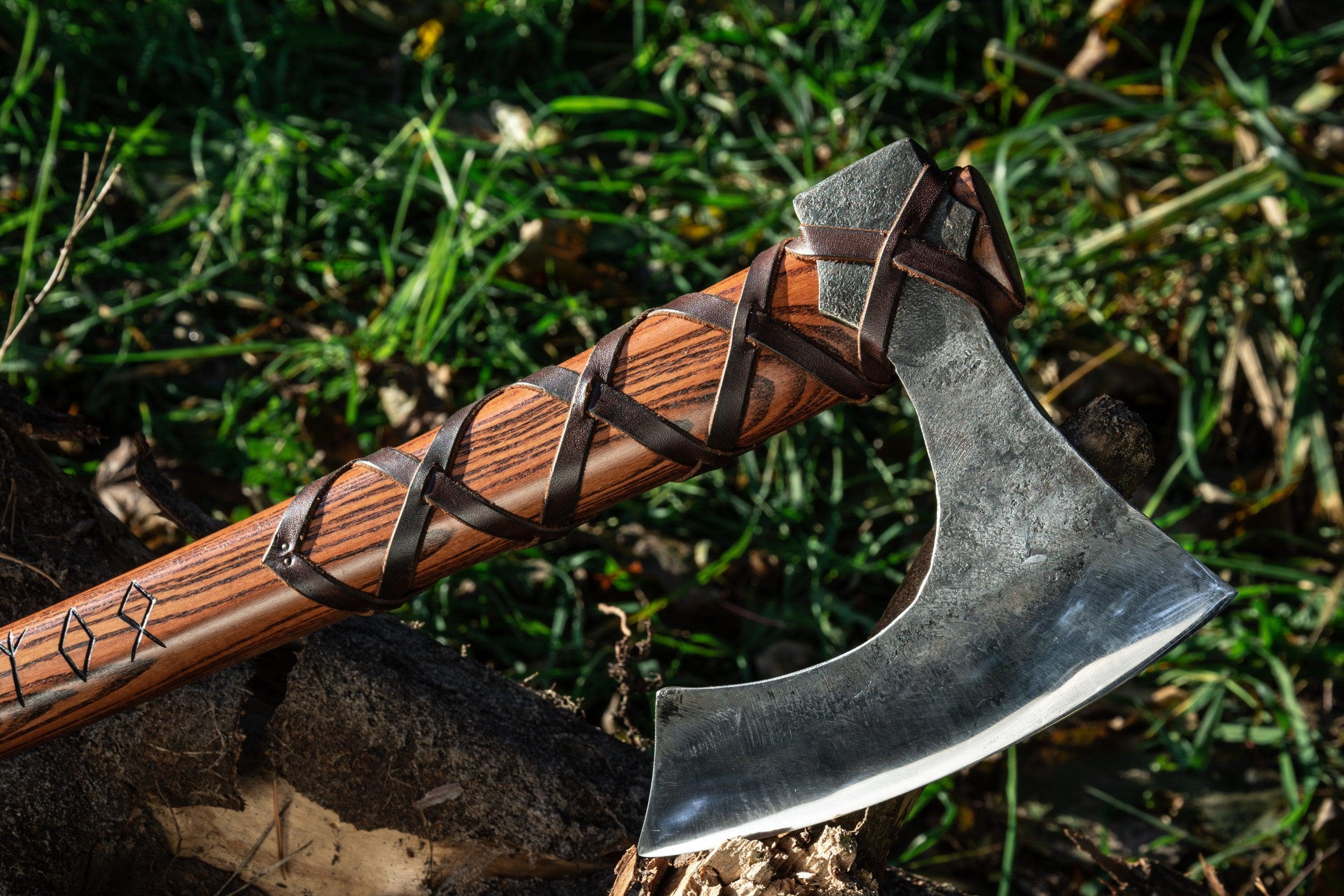 Hand-Forged Viking Long Axe "Ragnar Lodbrok" | Odins-Glory